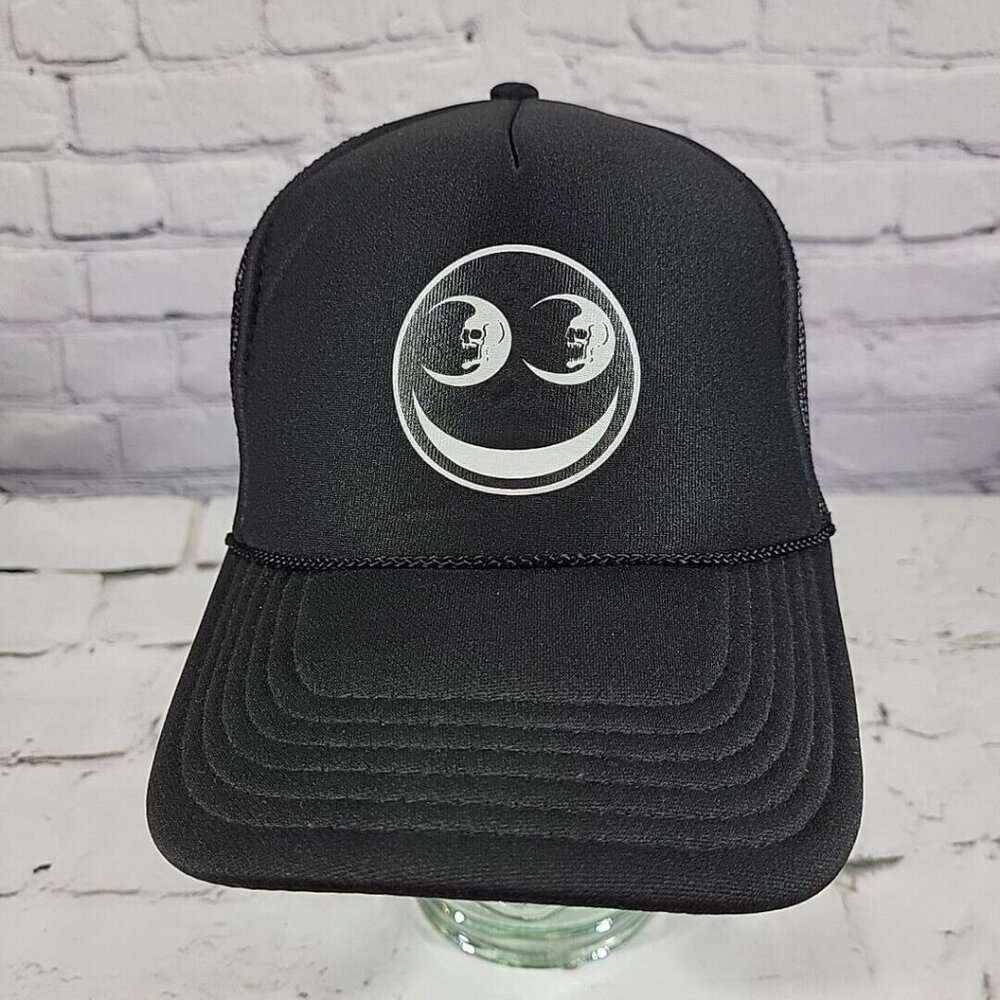 Optical Illusion Hat Skulls Moons Hidden Pictures Adu… - Gem